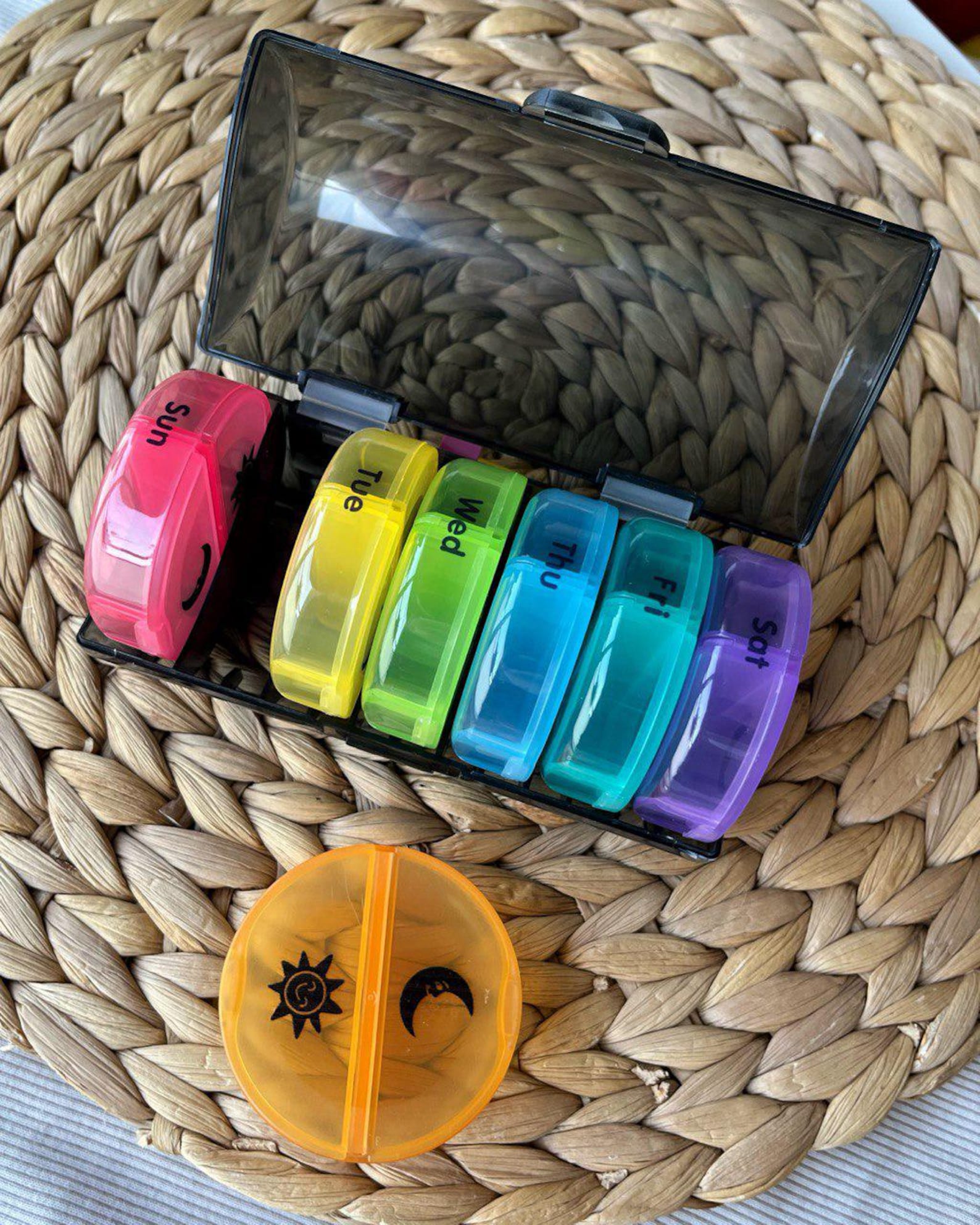 Pill Case 7 Day Pill Organizer Portable Pill Case Mini Medication ...