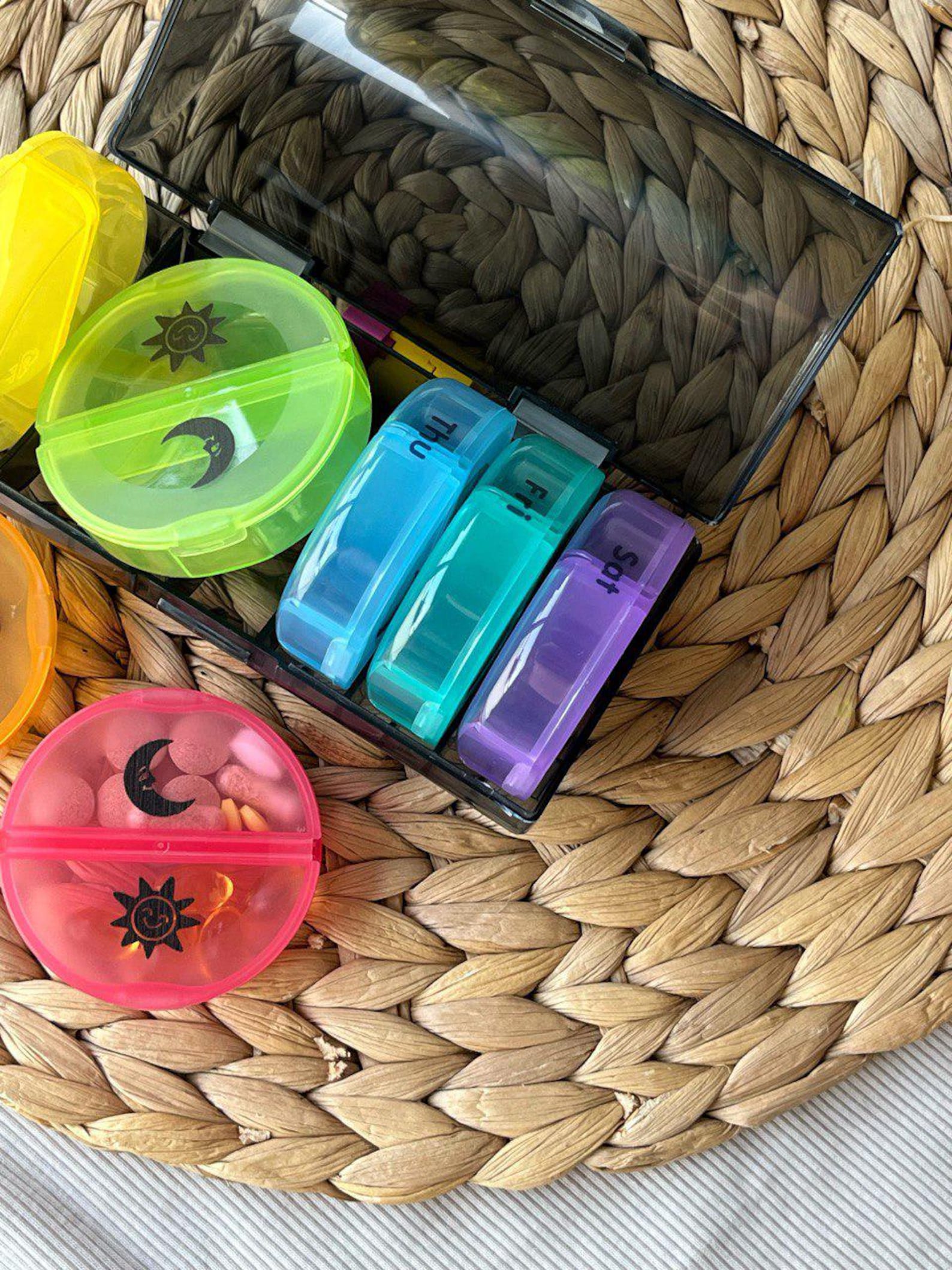 Pill Case 7 Day Pill Organizer Portable Pill Case Mini Medication ...