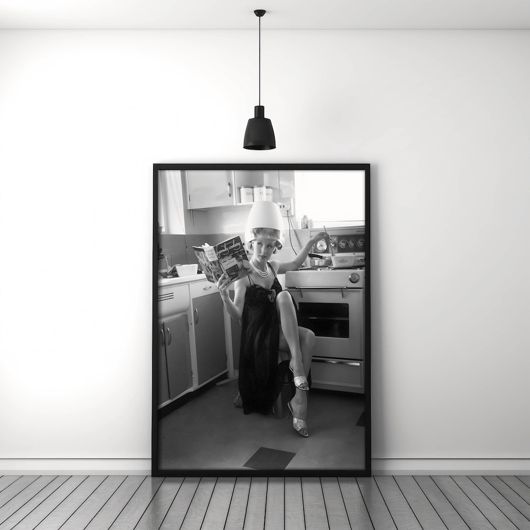 Vintage 1950s Housewife Kitchen Art Print, Retro Glam Cooking Poster ...