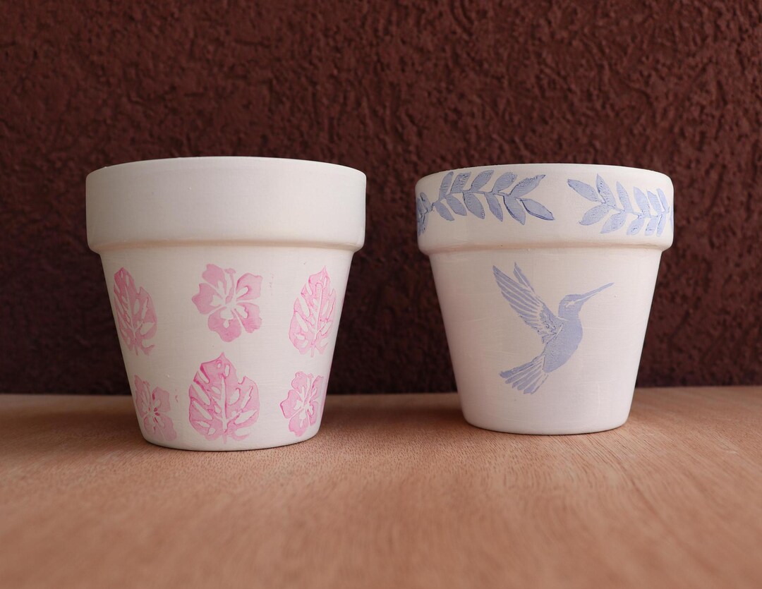 Two Planters, Flowers and Hummingbird | X2 White Flower Pots and ...