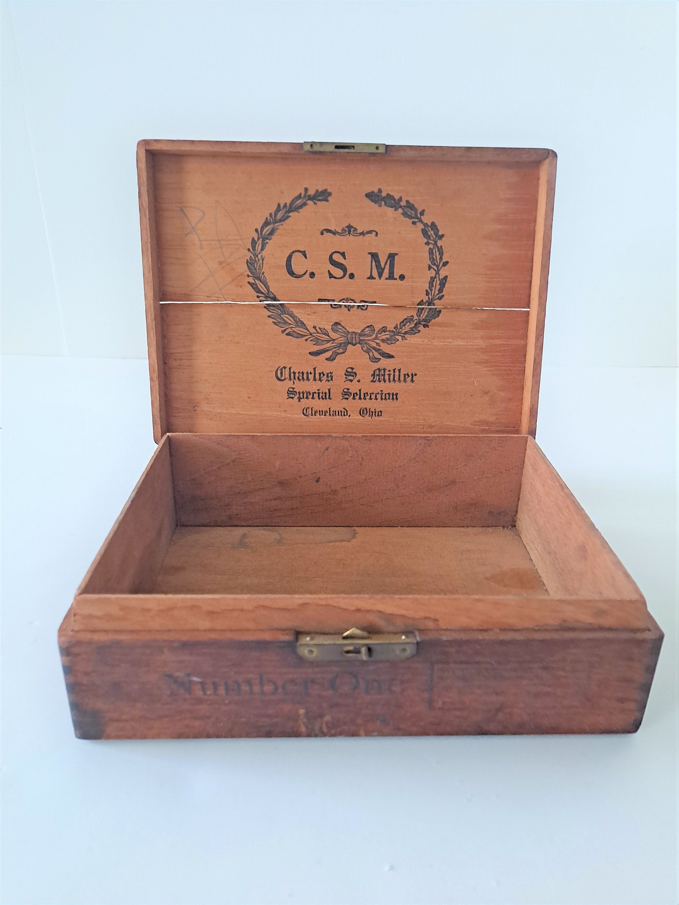 Dan Patch Cigar Box