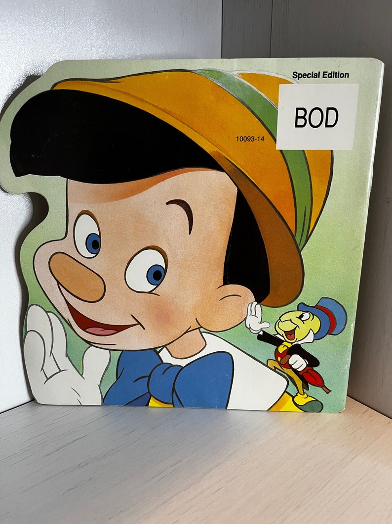 Walt Disney's Pinocchio Gold Super Shape Book Vintage - Etsy