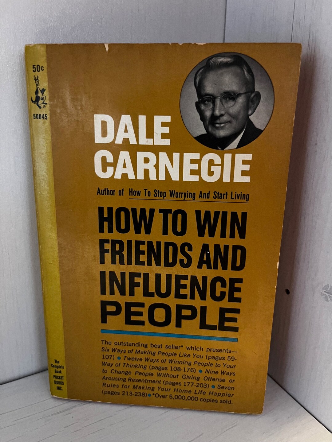 How to Win Friends and Influence People by Dale Carnegie - Vintage Self ...