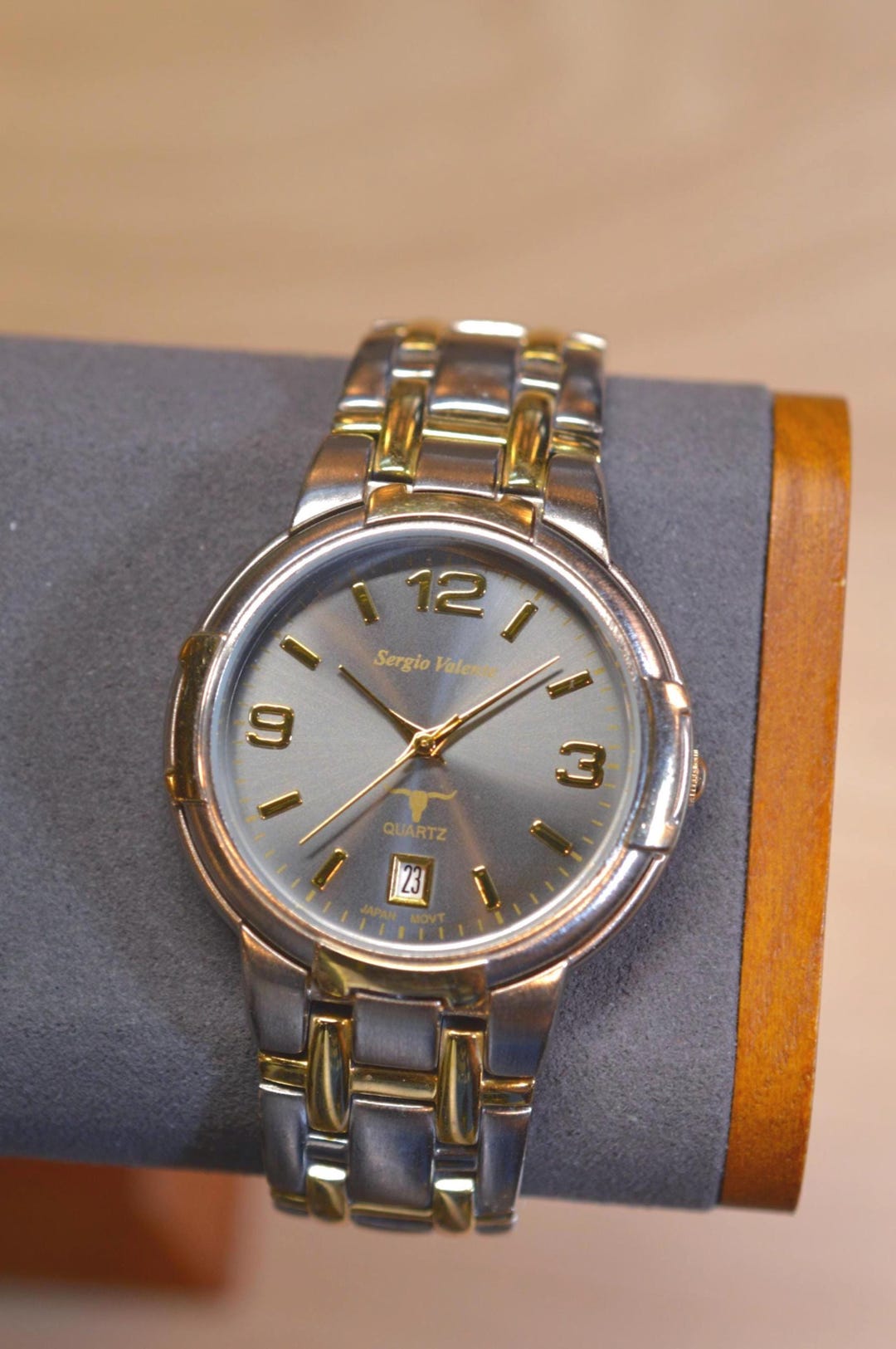 Vintage Sergio Valente Two Tone Quartz Men's Watch: Classic Timepiece ...