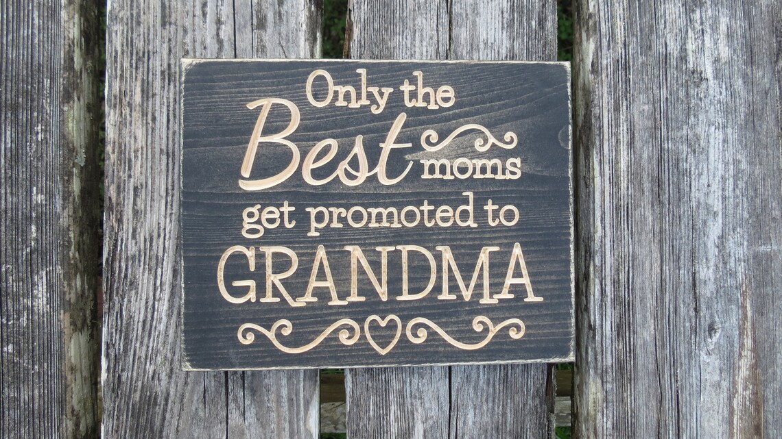 Gift for New Grandma Wood Sign | Etsy