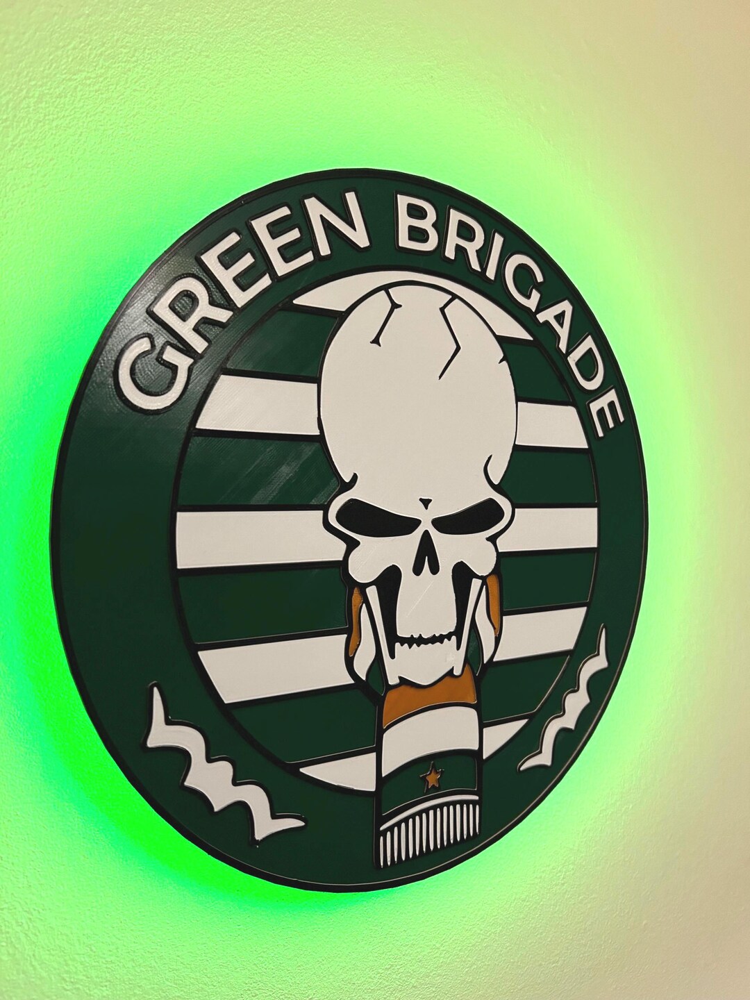 10" Large Green Brigade Celtic LED Badge for Bar, Remote Control Home ...