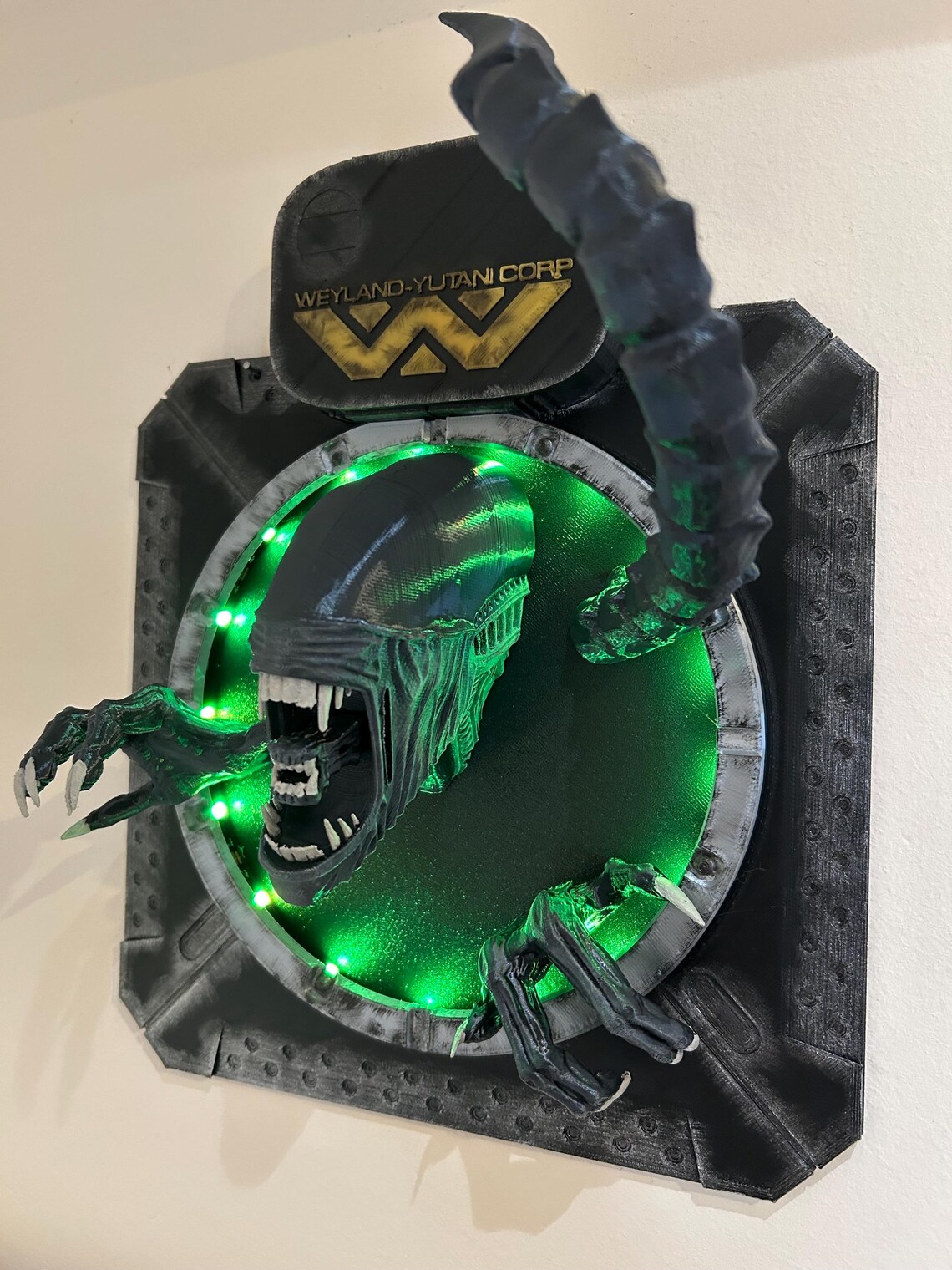 Alien Xenomorph Vent Wall Hanger LED Remote Control 16 Colour - Etsy