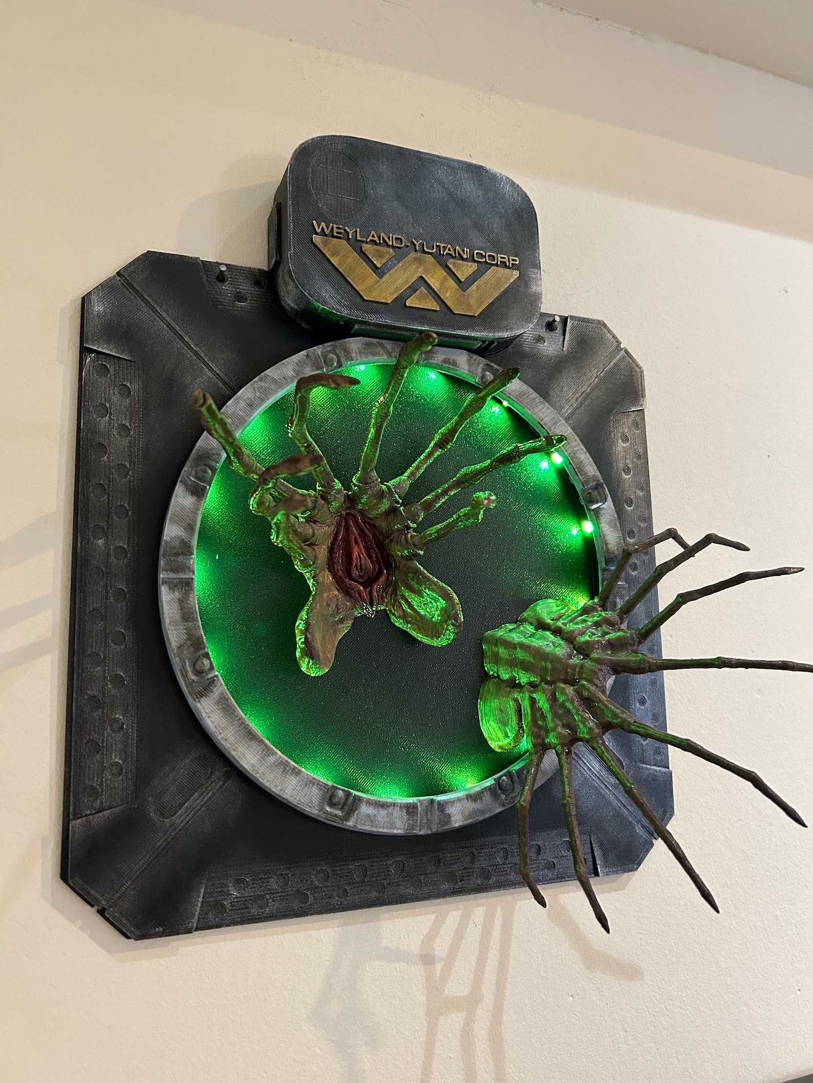Alien Facehuggers Vent Wall Hanger LED Remote Control 16 Colour - Etsy