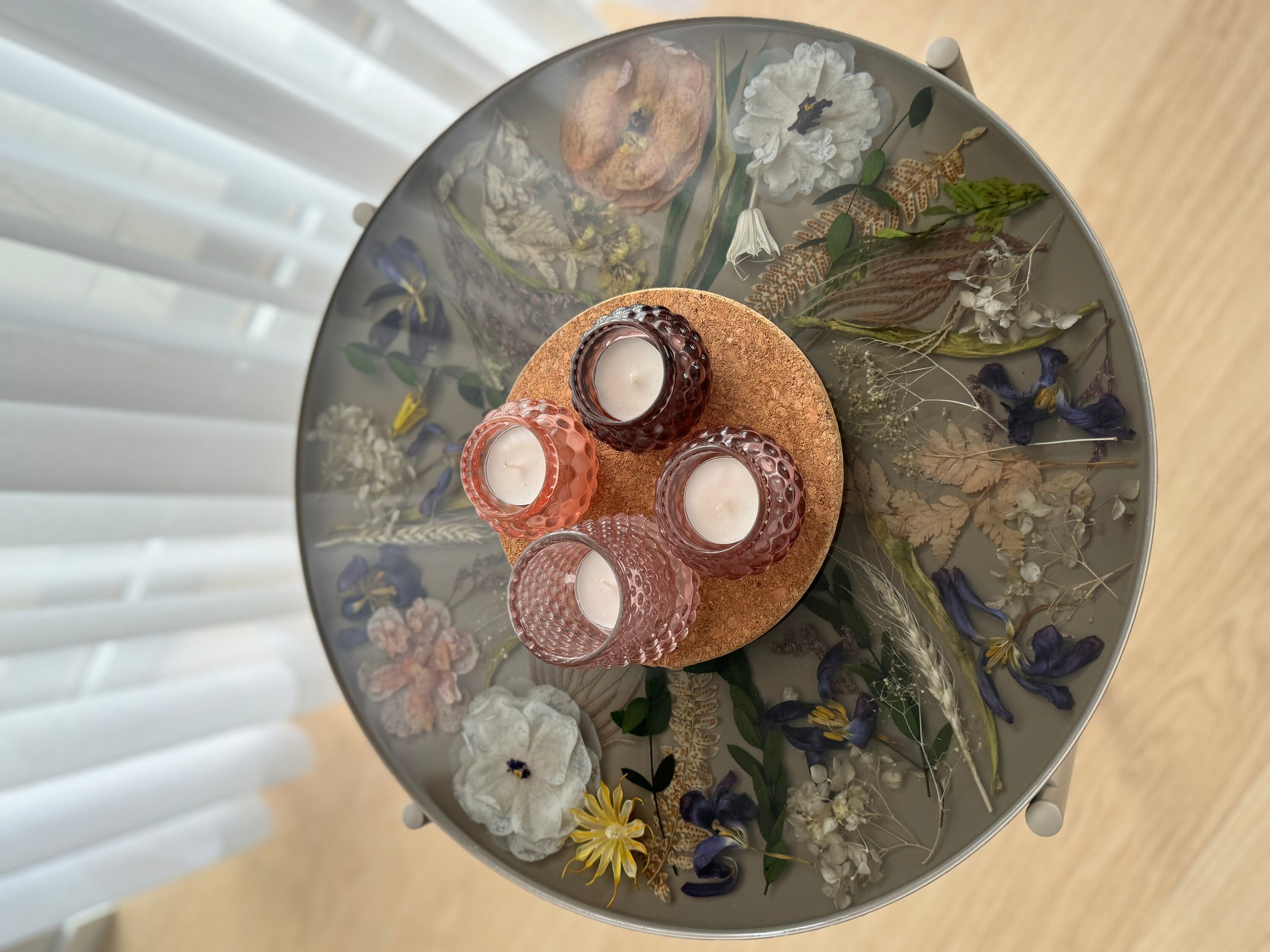 Epoxy Resin Table With Dried Flowers Round Coffee Table, LED, Flower ...