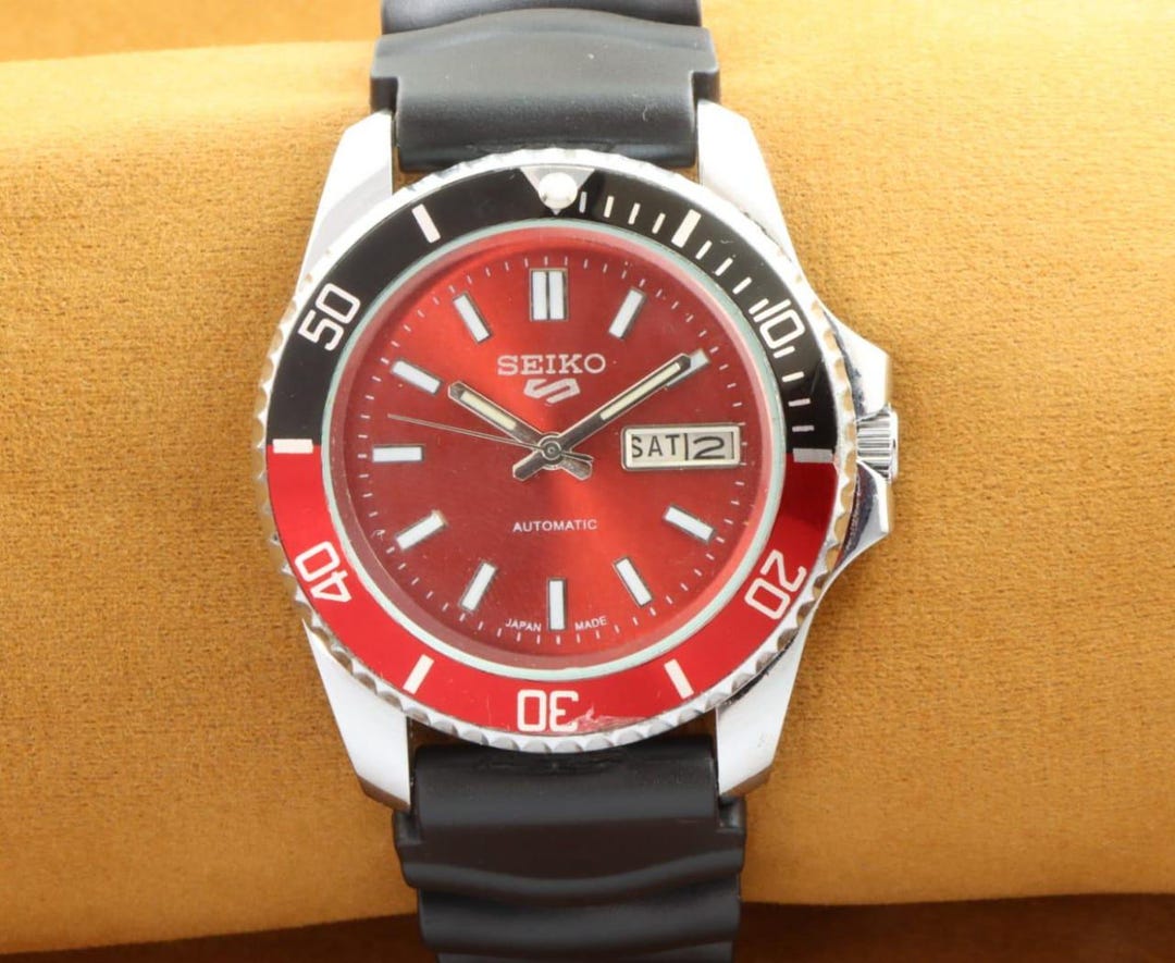 Vintage Classic Design Seiko 5 Red/black Rotating Bezel Dial Men's ...