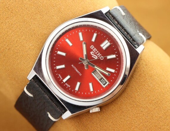 Vintage refurbished Seiko 5 red cherry dial men's wor… - Gem
