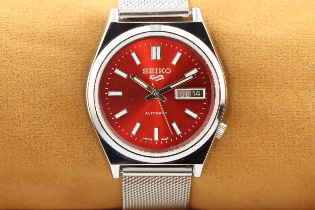 Vintage Refurbished Seiko 5 Red Dial Men's Working Wrist Watch 37.5mm ...