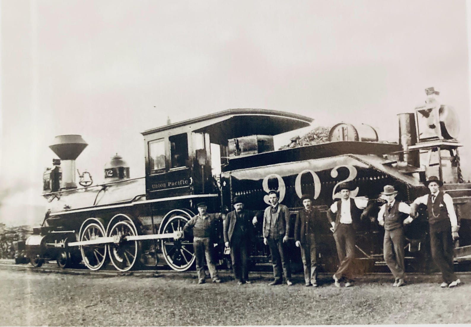 1890 Union Pacific Locomotive #902 Plus Crew & Others,huntington ...