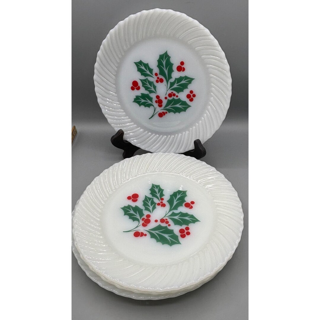 6 Pc Vtg Termocrisa Milk Glass Dinner Plate Holly Berry Design 8.75 ...