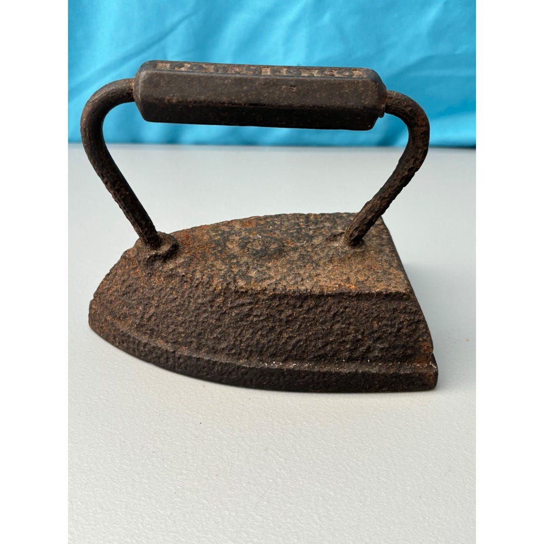 Antique Cast Iron Sad Hot Iron Handle by P & H MFG. CO. Decor - Etsy