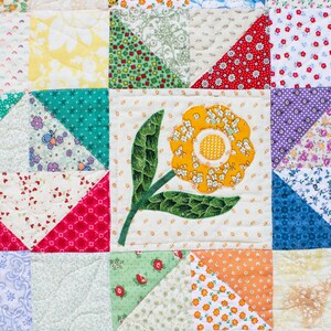 Handmade Heirloom Patchwork Quilt With Appliqué Flowers / Vintage Style / Full Size Bedspread ...