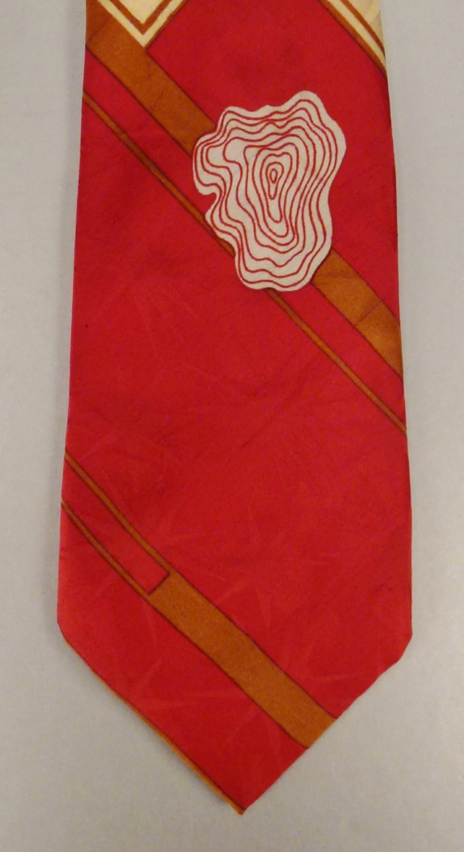 ROCKABILLY Tie ATOMIC Design Designer Noble on Red Silk 1980s 57 in ...