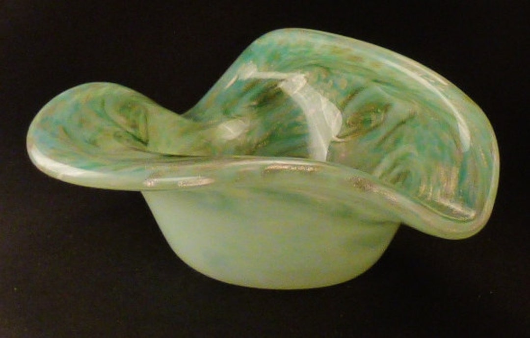 MURANO Italian GLASS Bowl Seashell White With Green and Gold Flecks and ...