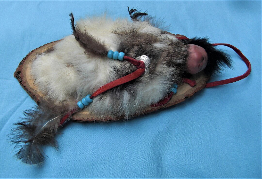 NATIVE AMERICAN CRADLEBOARD, Papoose Indian, Baby Porcelain Head, Fur ...