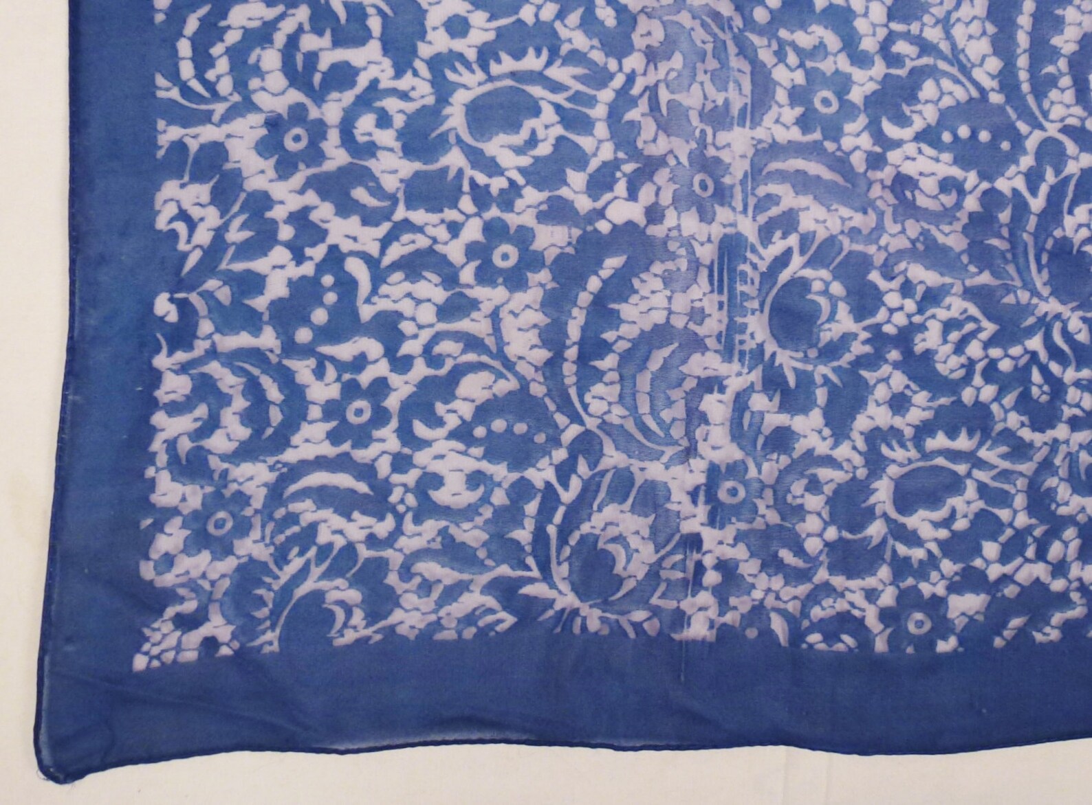 Vintage LACE Gauze Design 1970s Silky Polyester Blue Background 27x26 ...