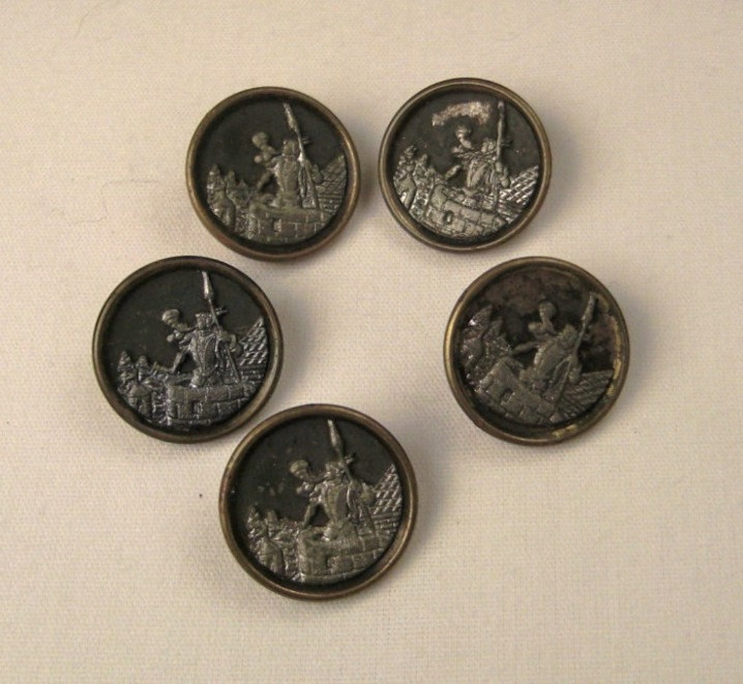 SET Vintage Buttons Five SOLDIERS on Ramparts Medieval Call to Arms ...