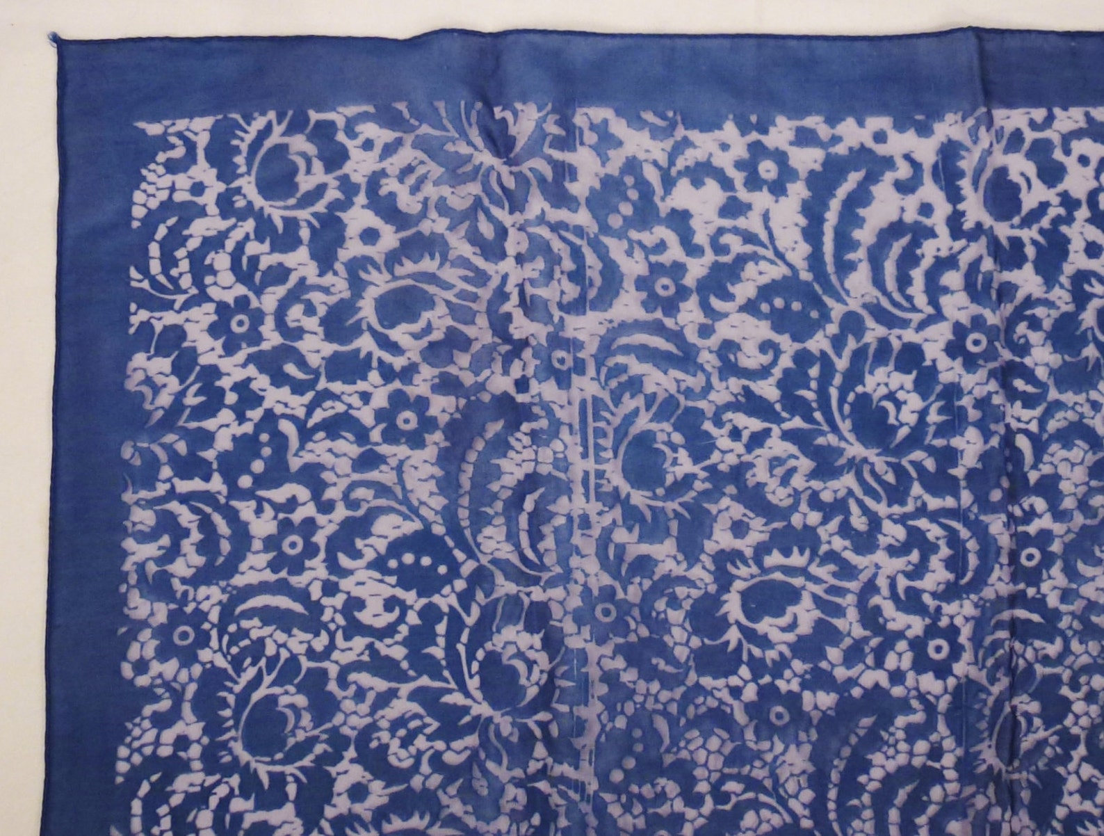 Vintage LACE Gauze Design 1970s Silky Polyester Blue Background 27x26 ...