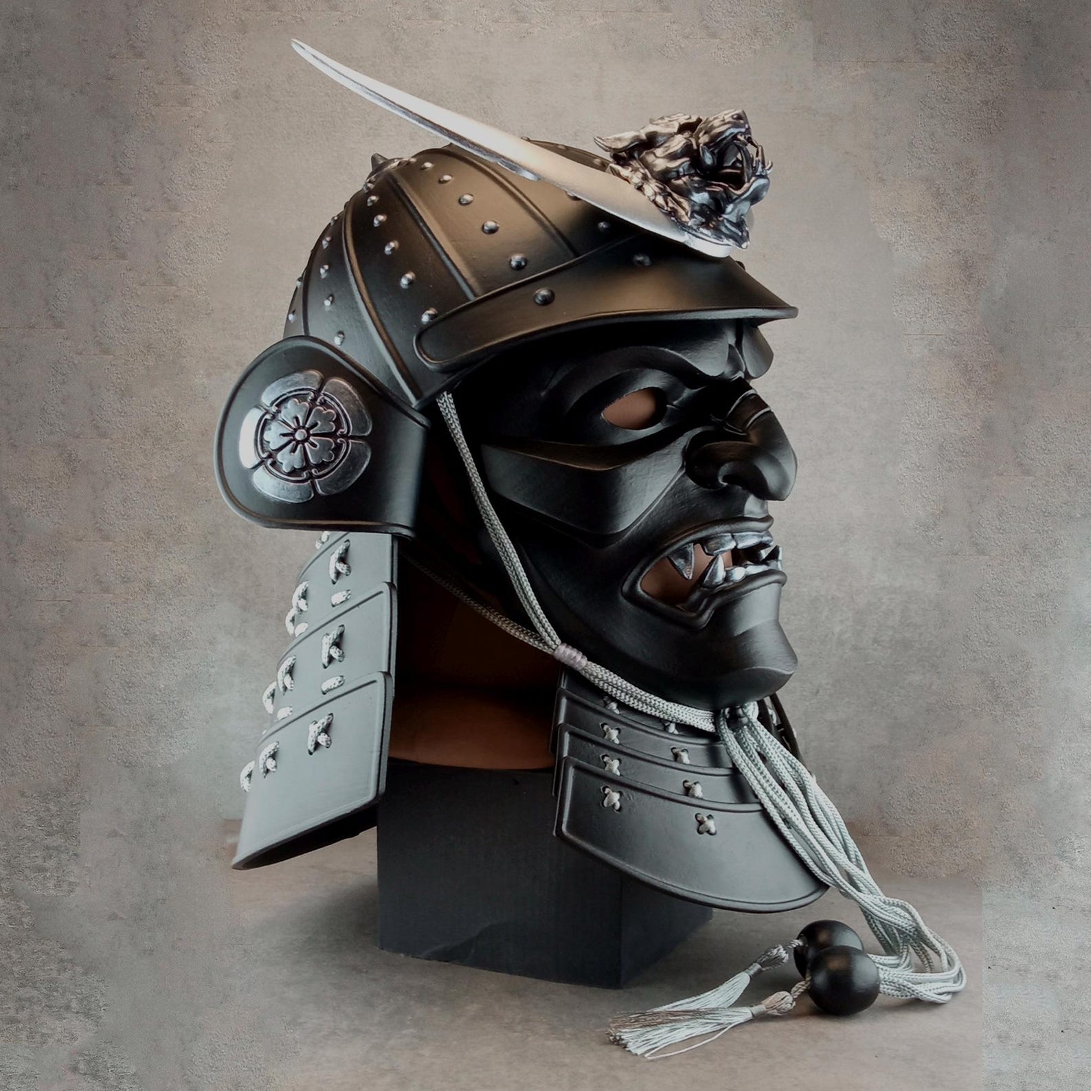 Samurai Kabuto Helmet With a Mask :japanese Warrior Armor-crescent Moon ...