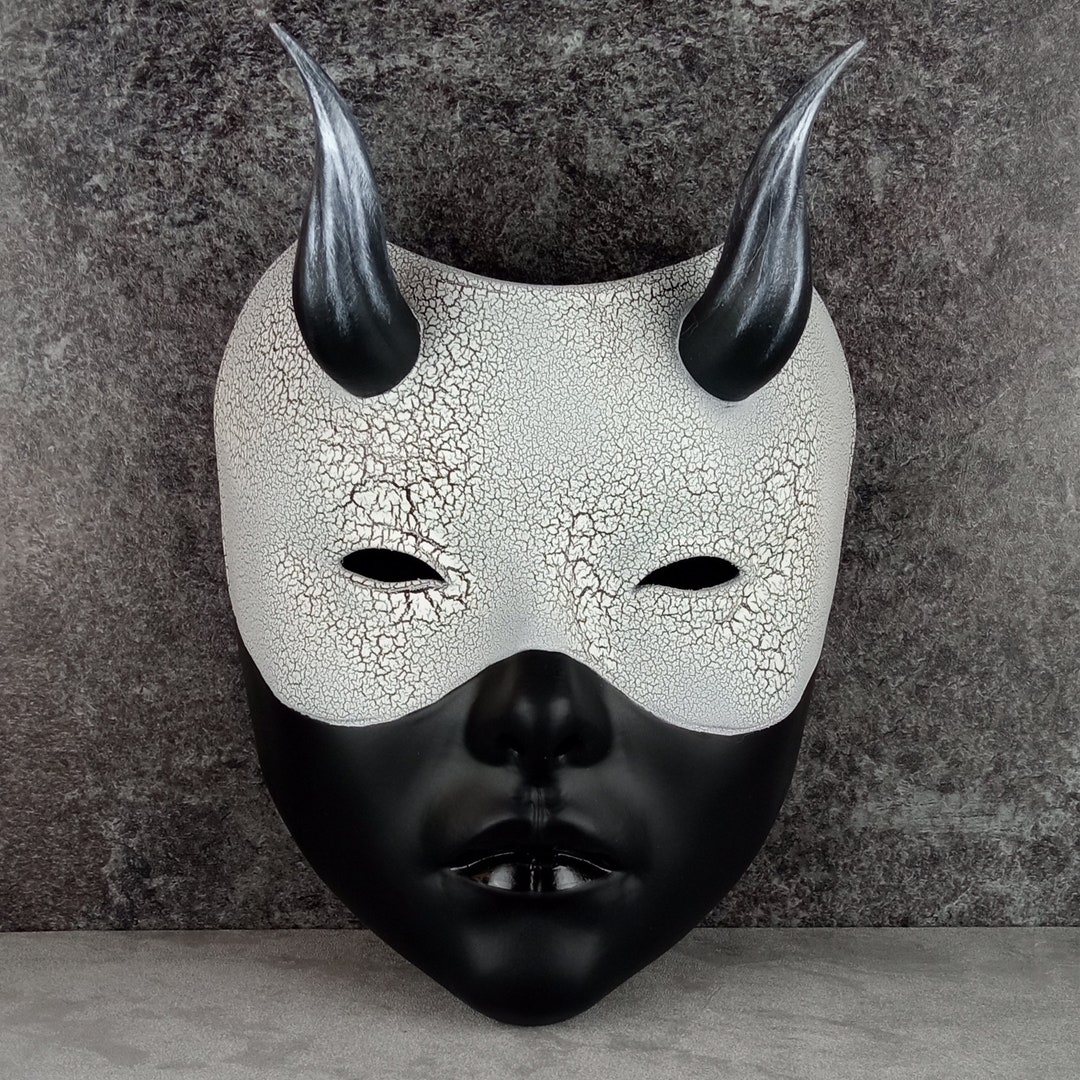 Geisha Mask, Female Mask With Horns, Witch Mask, Japanese Female Mask ...