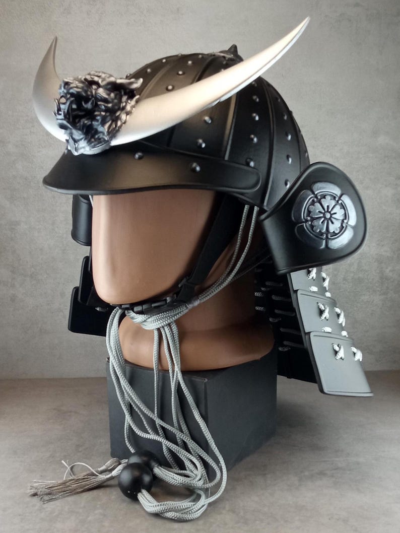 Samurai Kabuto Helmet With a Mask :japanese Warrior Armor-crescent Moon ...