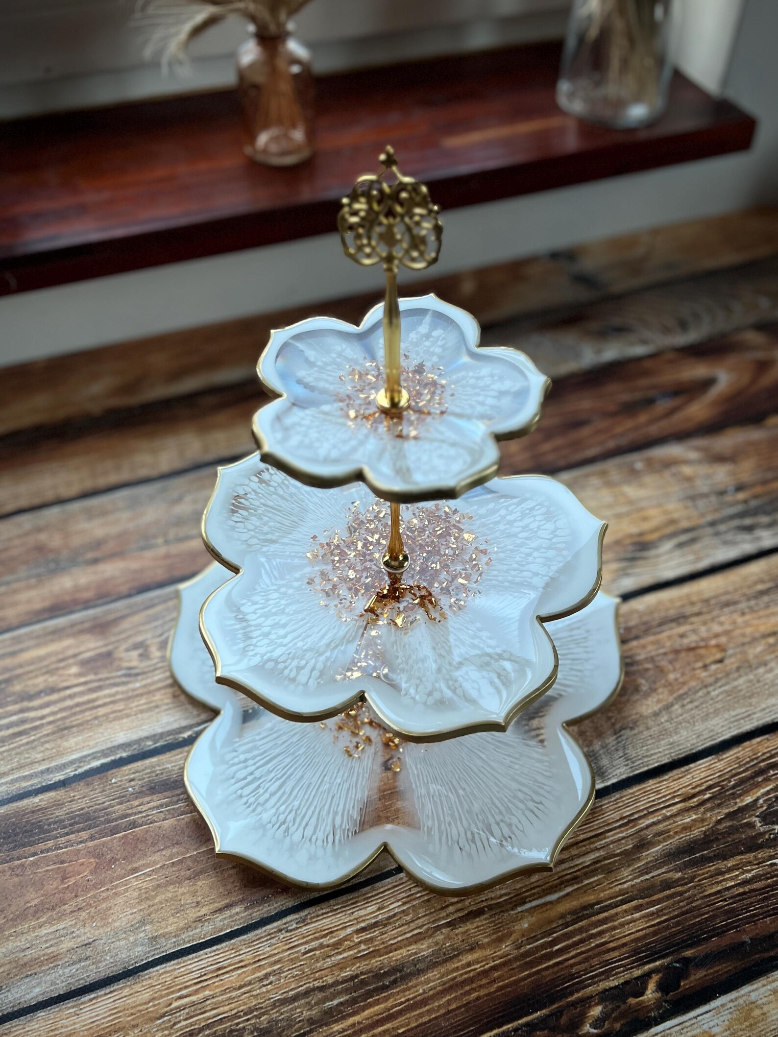 White Gold Resin Frower Cake Srand, Flower Resin Cake Stand, Fruit ...