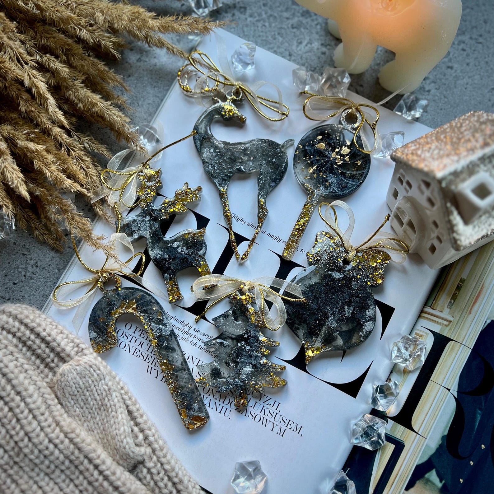 Black Gold and Silver Resin Christmas Ornaments, Resin Bauble ...