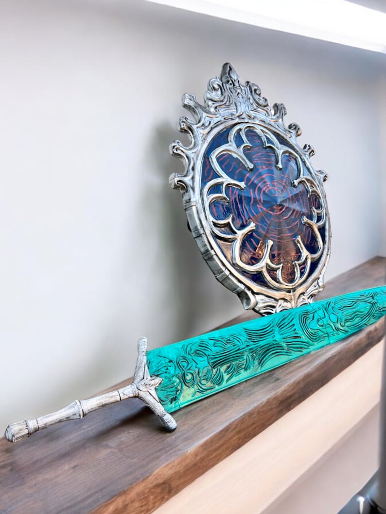 Holy Moonlight Greatsword Bloodborne 1:1 Cosplay Item - Etsy