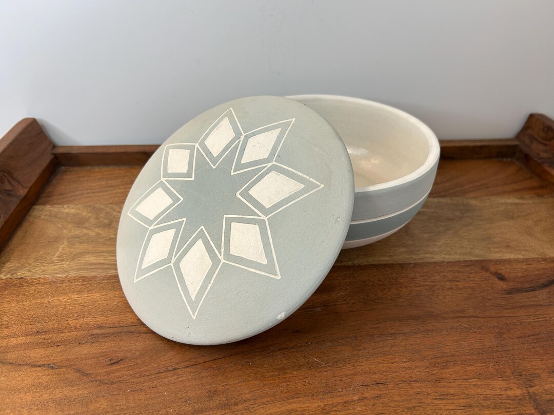 Vintage Yellow Elk Sioux Lidded Pottery Bowl: Geometric Starburst ...