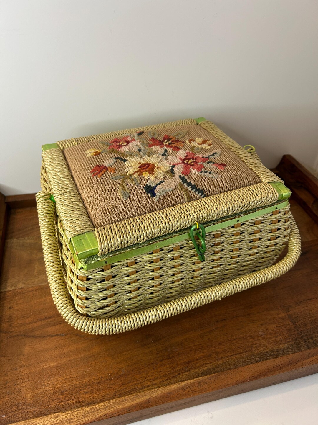 Vintage Wicker Sewing Basket With Embroidered Floral Lid | Vintage ...