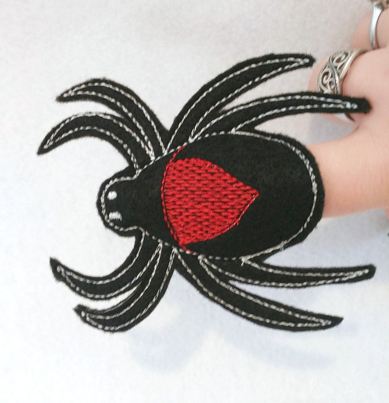 Halloween Felt Spider Finger Puppet Rides on Top of Your - Etsy