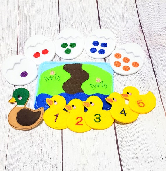 5 little duck finger puppets numbered 1-5 Felt quiet book toddler page ...