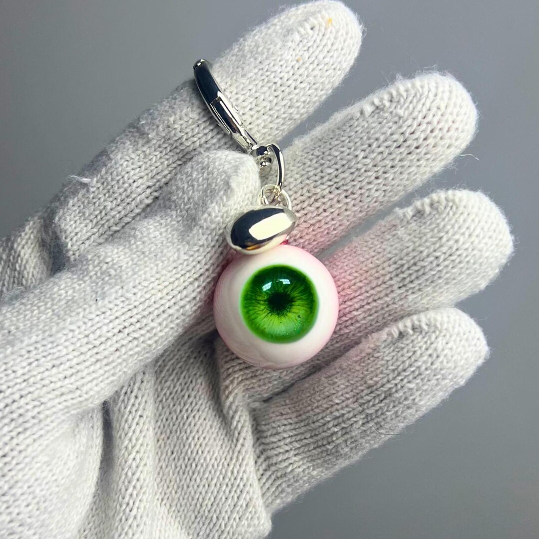 Weird Pink Eyeball Keychain: Gothic Eccentric Style - Spooky Gift - Etsy