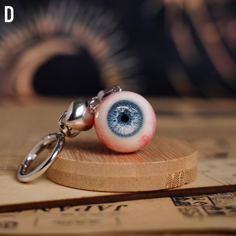 Handmade Gothic Green Eyeball Keychain: Creepy Resin Horror Decor - Etsy
