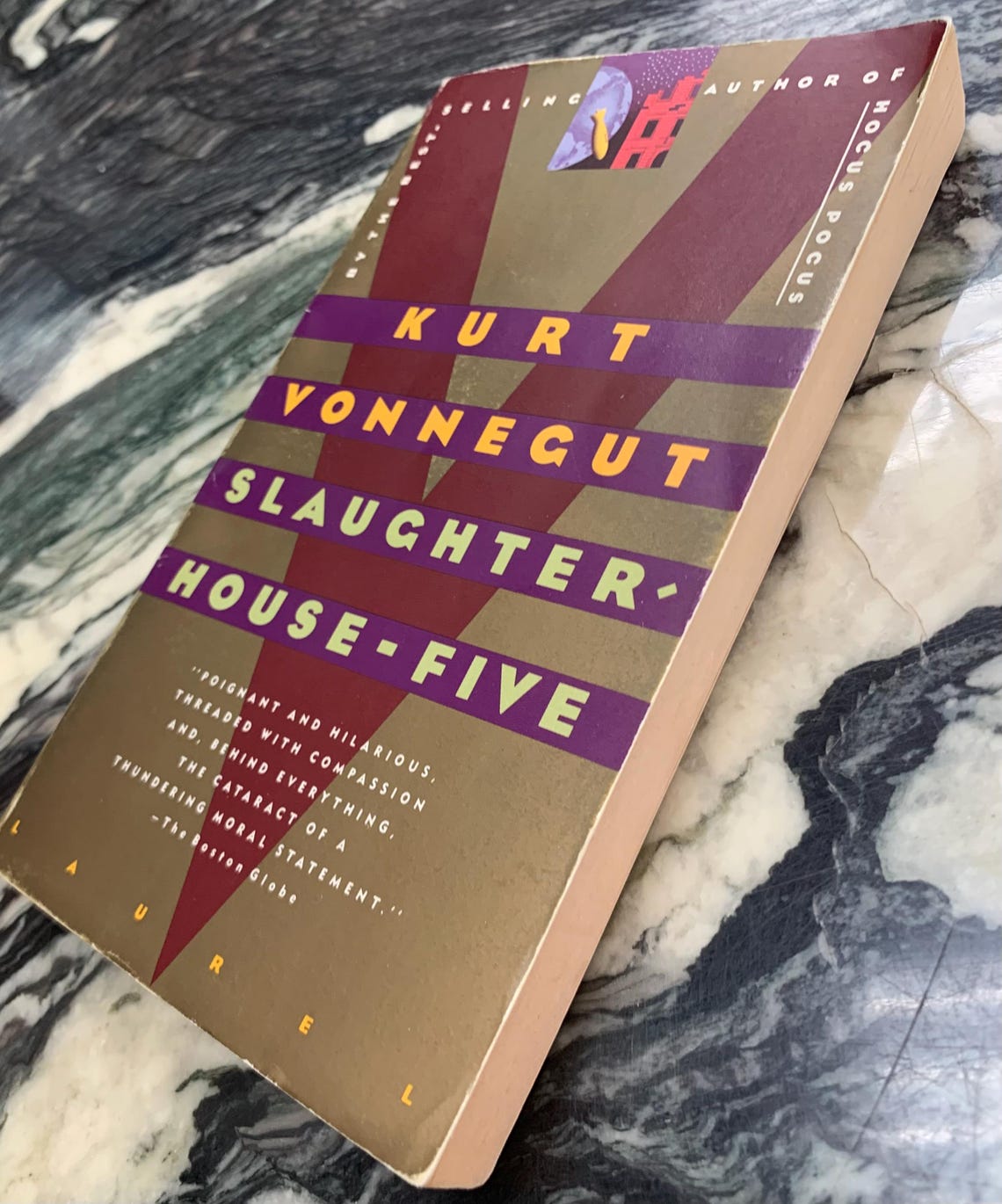 Vintage Book Slaughterhouse Five, Kurt Vonnegut, Laurel Books, 1991 ...