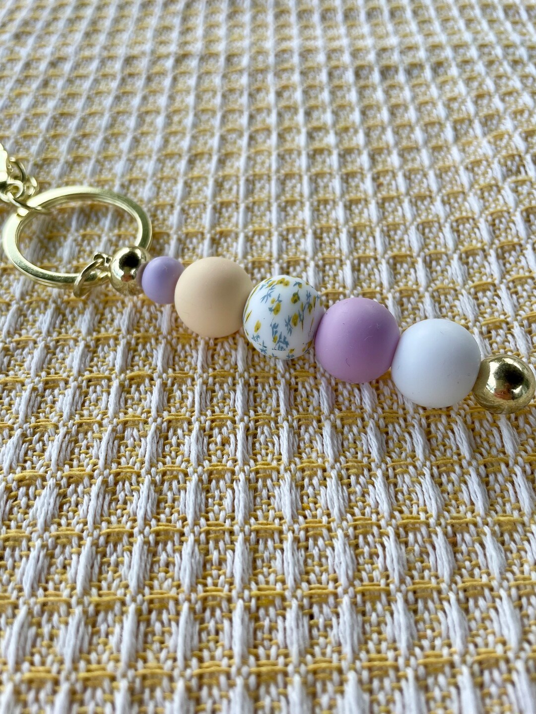 Spring Cottage Beaded Keychain - Etsy