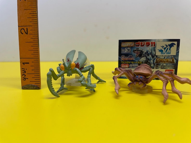 Godzilla Kaiju Bandai HG 11 Kumonga & Kamakura Vintage Mini Figure ...