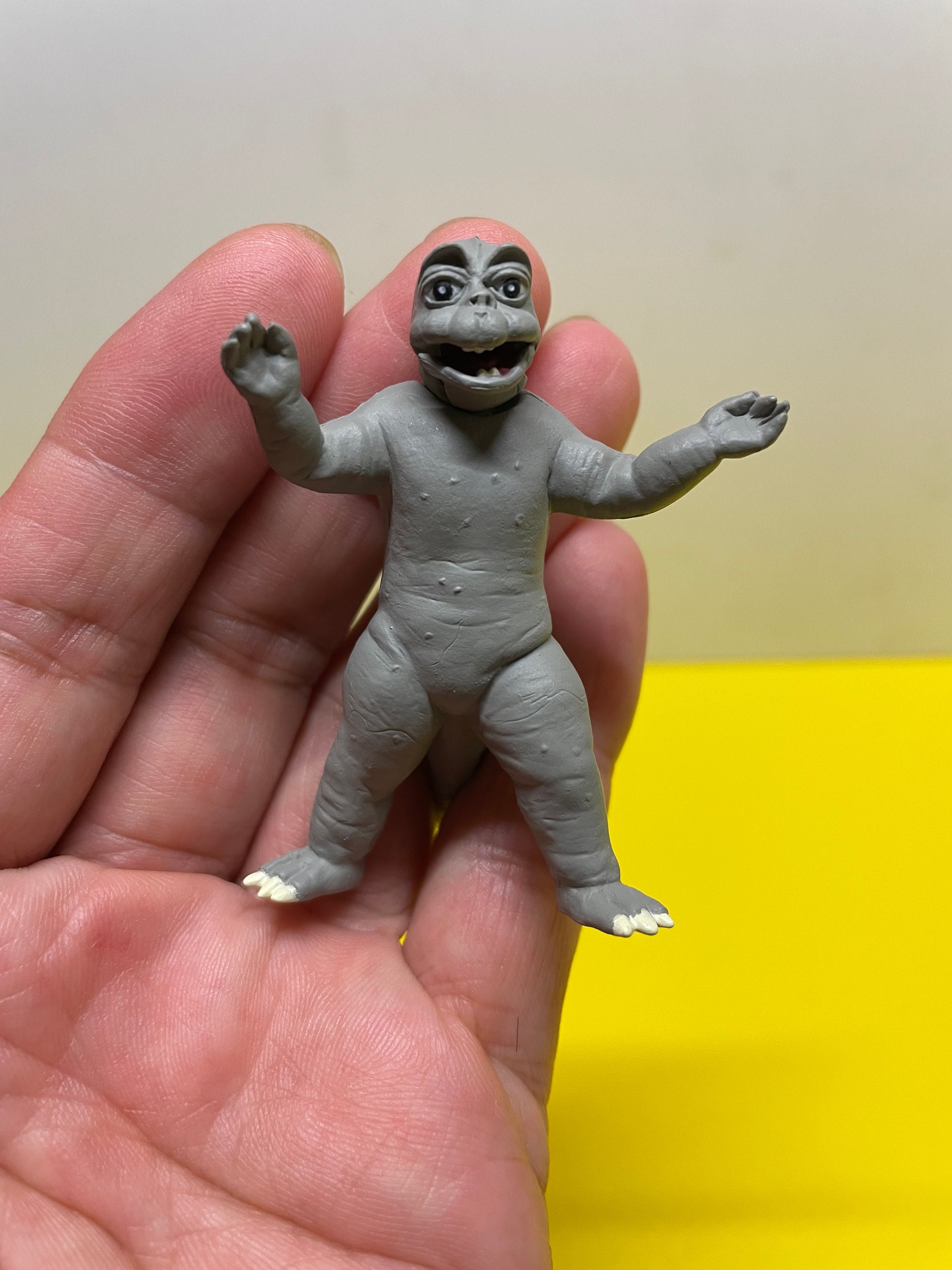 Godzilla Bandai HG 6 Minilla Vintage Gashapon Mini Figure Japan High 2. ...