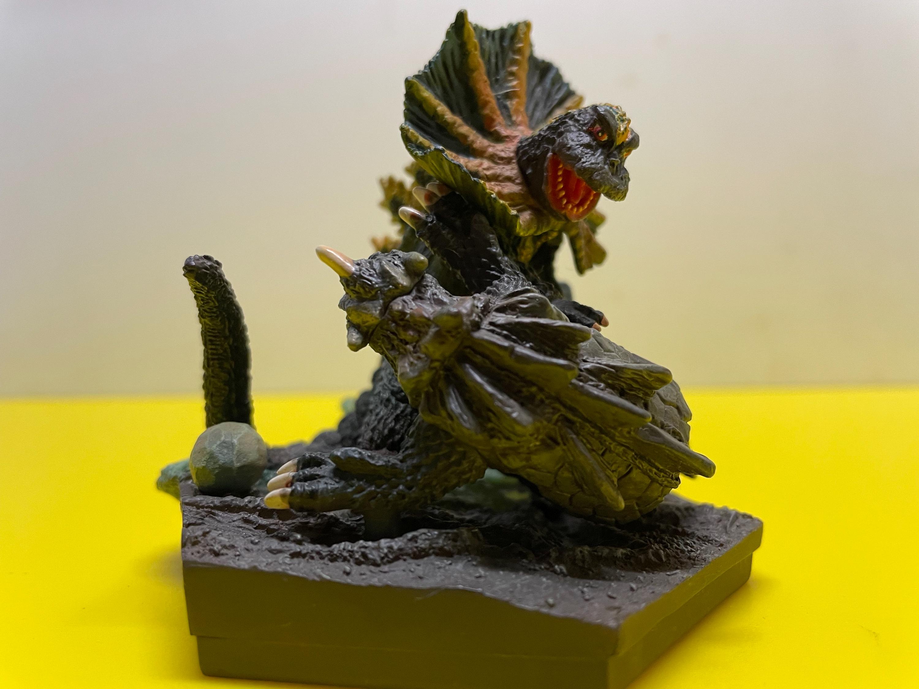 Ultra Kaiju Vintage Kaiju Diorama Mini Figure Jirass Vs Gomess Height 3 ...