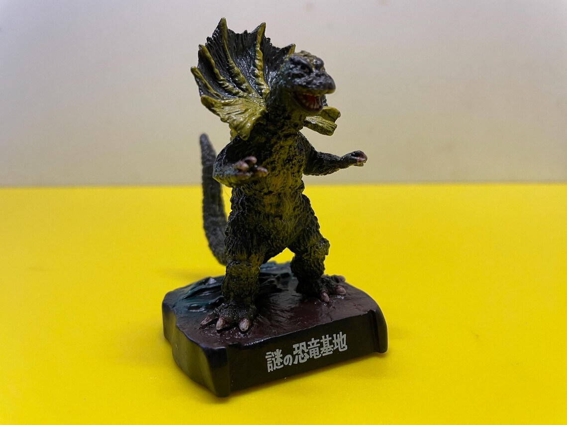 Ultra Kaiju Meikan Vintage Kaiju Diorama Mini Figure Jirass Height 3 ...