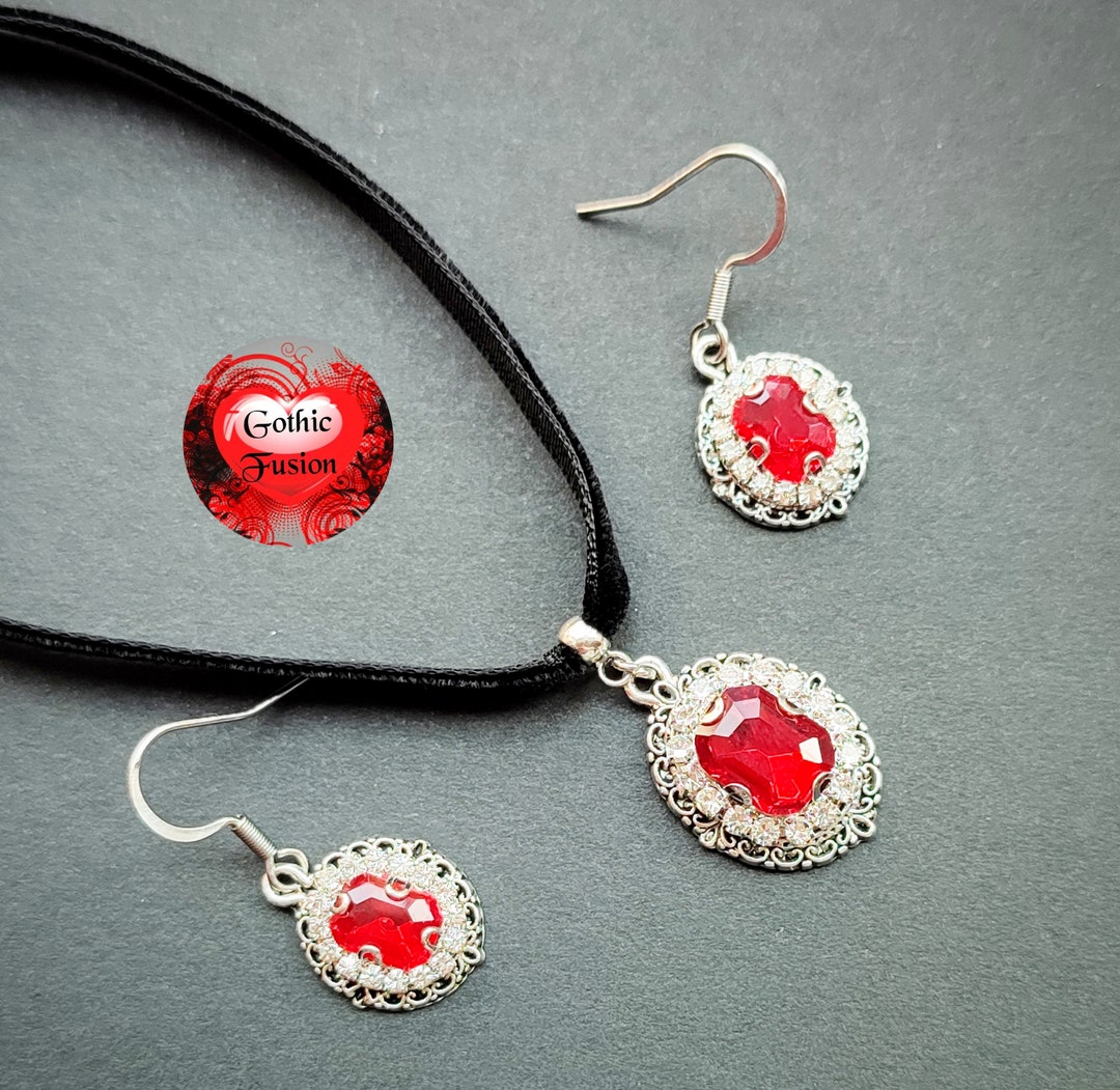 Victorian Gothic Ruby Red Black Velvet Choker, Vampire Bride, Gothic ...