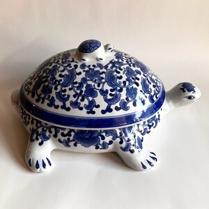 Vintage Blue and White Ceramic Turtle/ Tortoise Covered Dish / Tureen ...