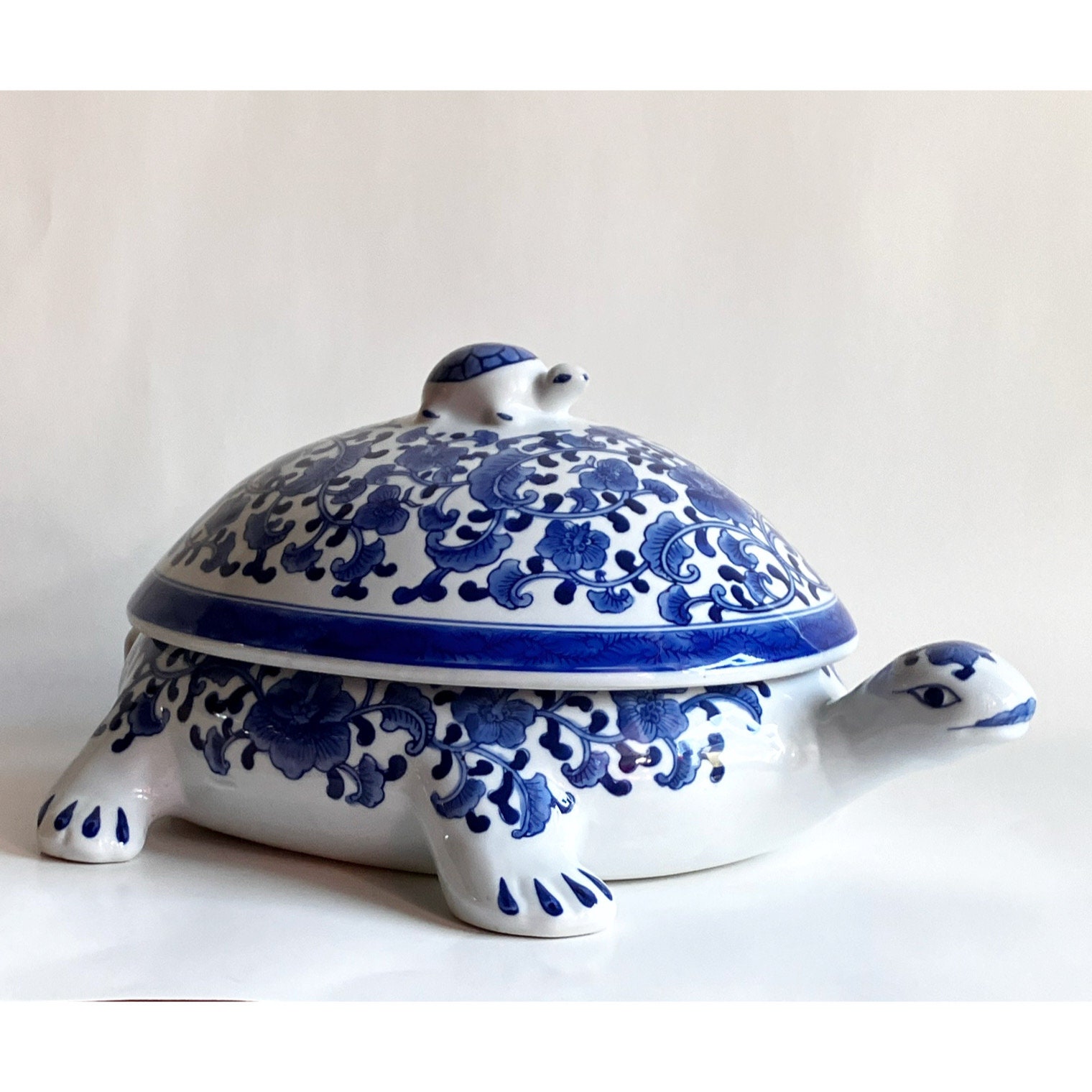 Vintage Blue and White Ceramic Turtle/ Tortoise Covered Dish / Tureen ...