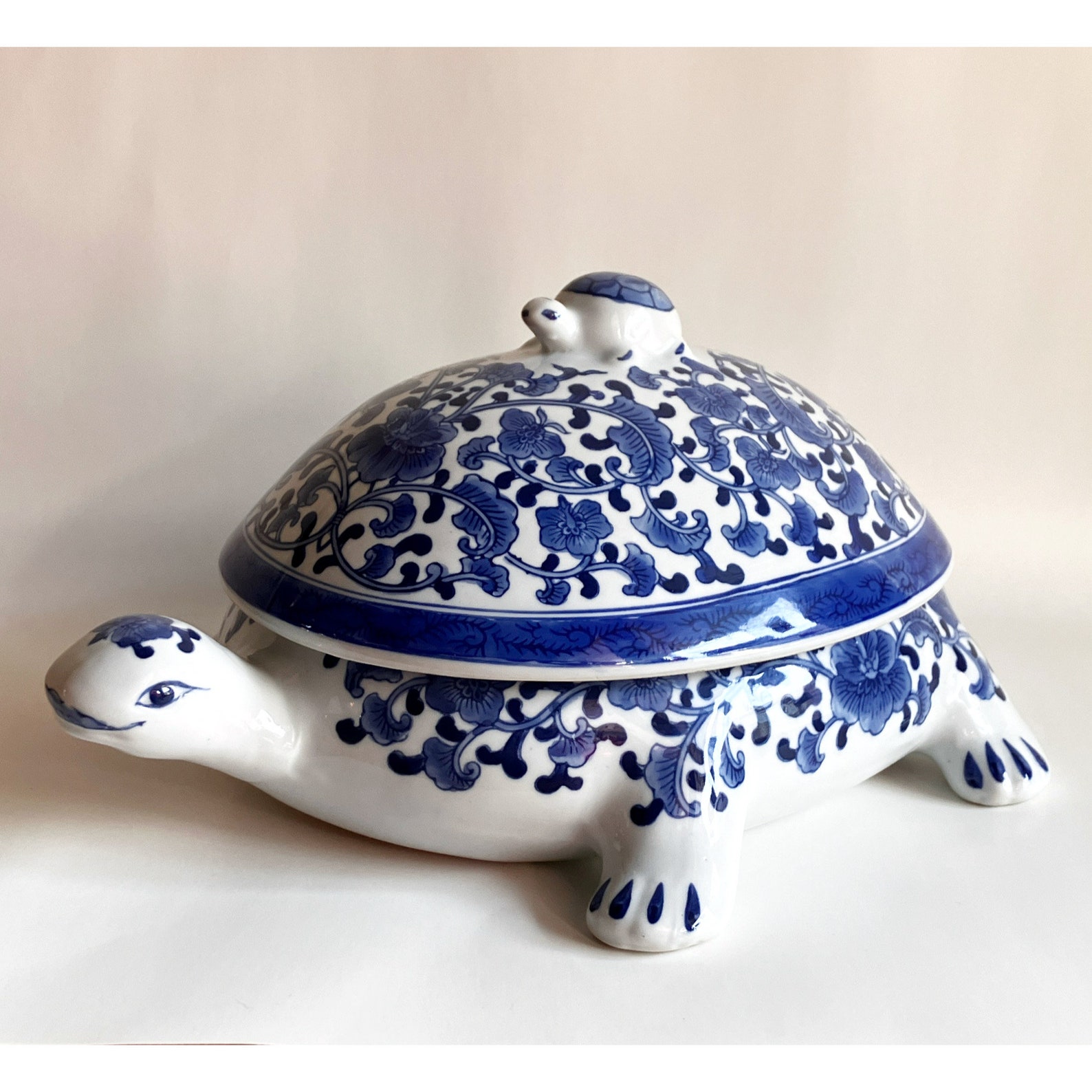 Vintage Blue and White Ceramic Turtle/ Tortoise Covered Dish / Tureen ...