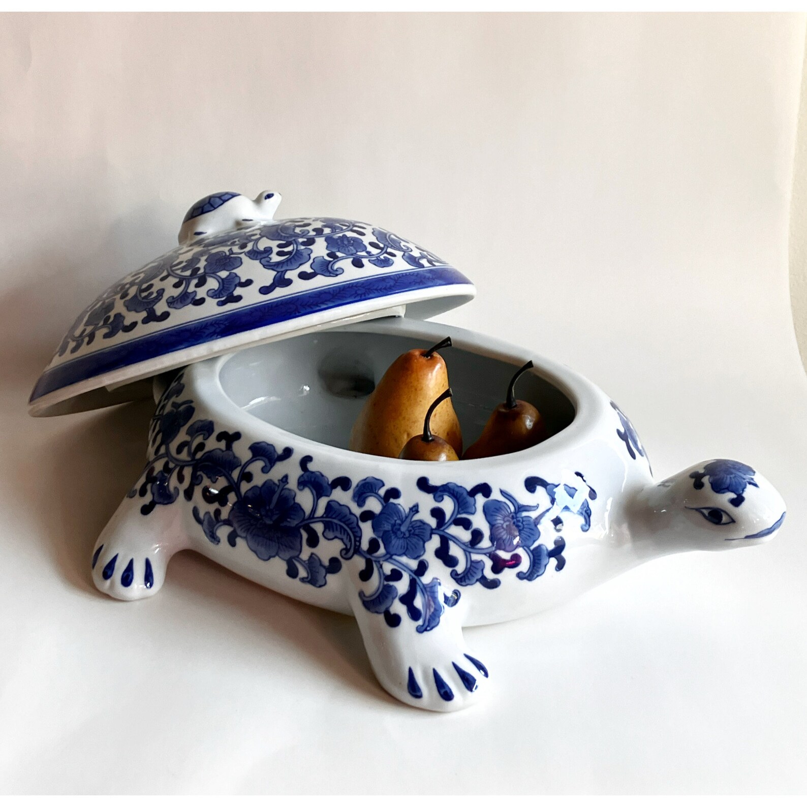 Vintage Blue and White Ceramic Turtle/ Tortoise Covered Dish / Tureen ...