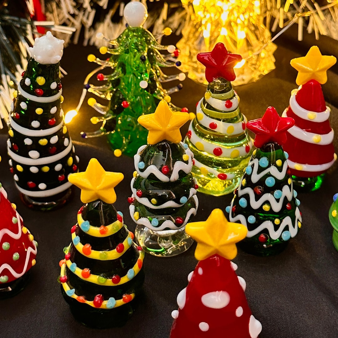 Handmade Glass Christmas Tree Statue, Festive Christmas Tree, Christmas ...